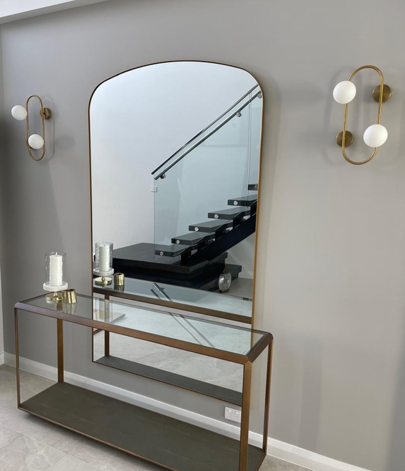Large LED Mirrors – Prism Mirrors