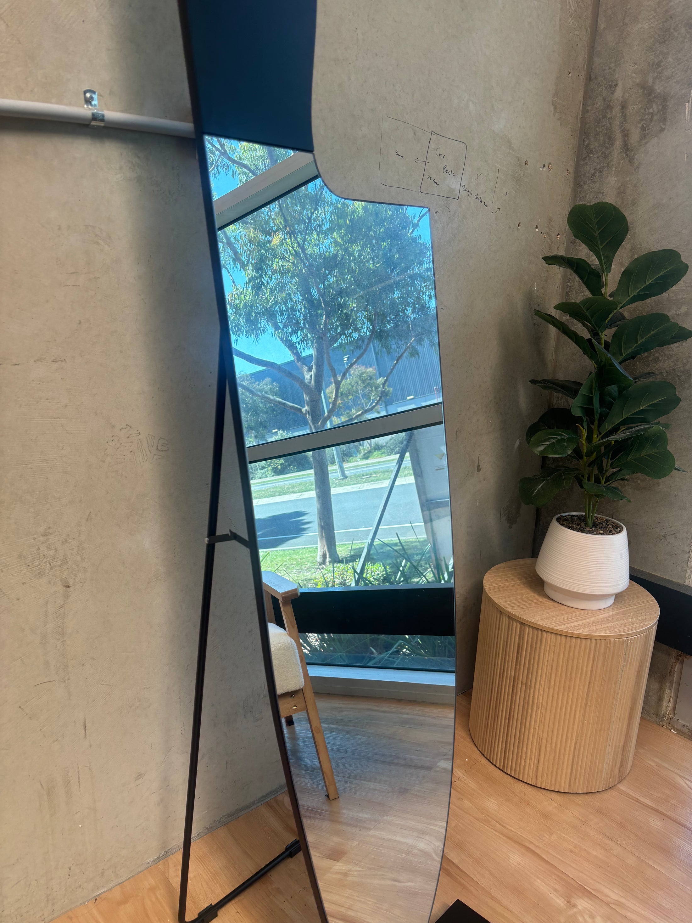 Knife Mirror - 200cm x 40cm – Prism Mirrors