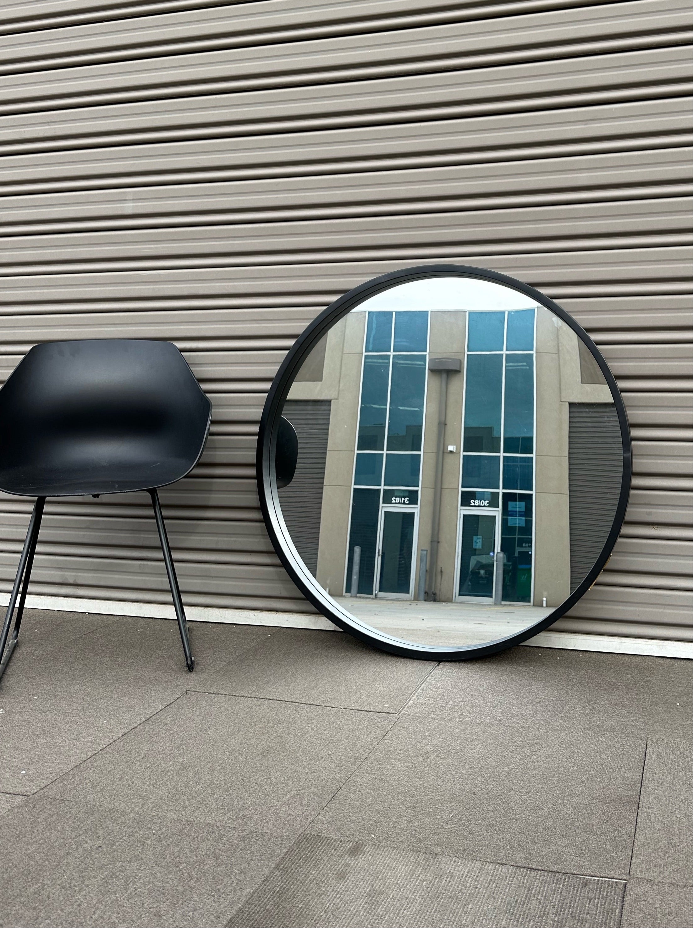 Milano Round Natural Wood Mirror - Black 100cm – Prism Mirrors
