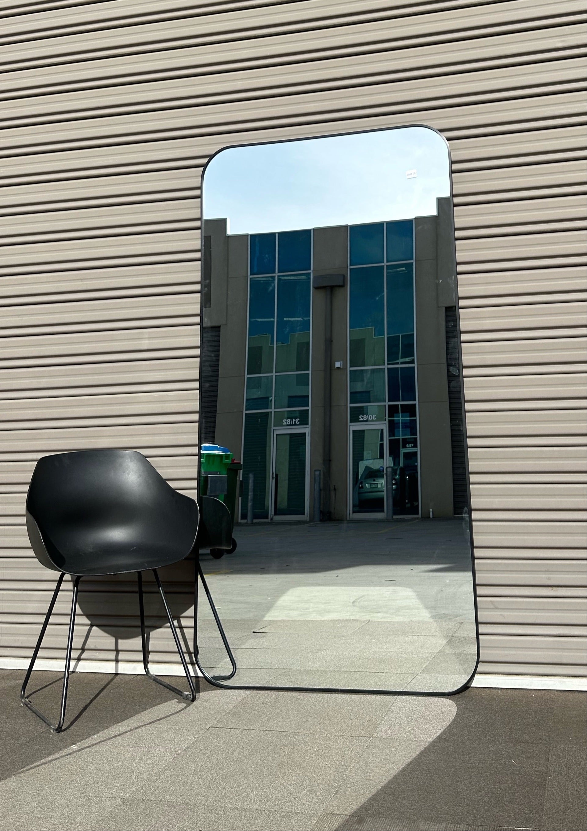 Curved Mirror - Black – Prism Mirrors